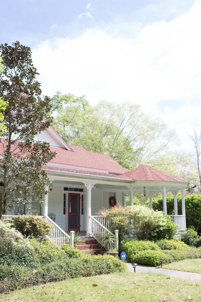 Southern Entertaining: Front Porch Party Inspiration - BSB MEDIA LLC