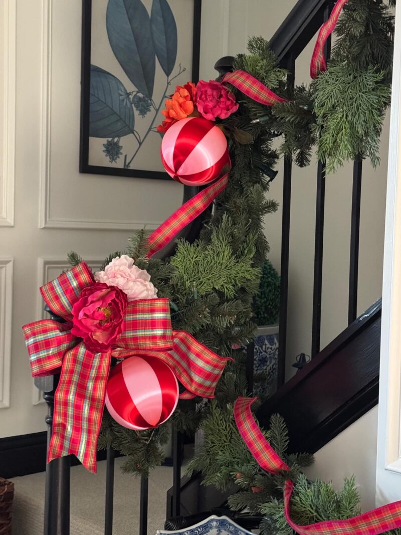Holiday Home Tour: Atlanta Tastemaker Shares Her Colorful Holiday Decor ...